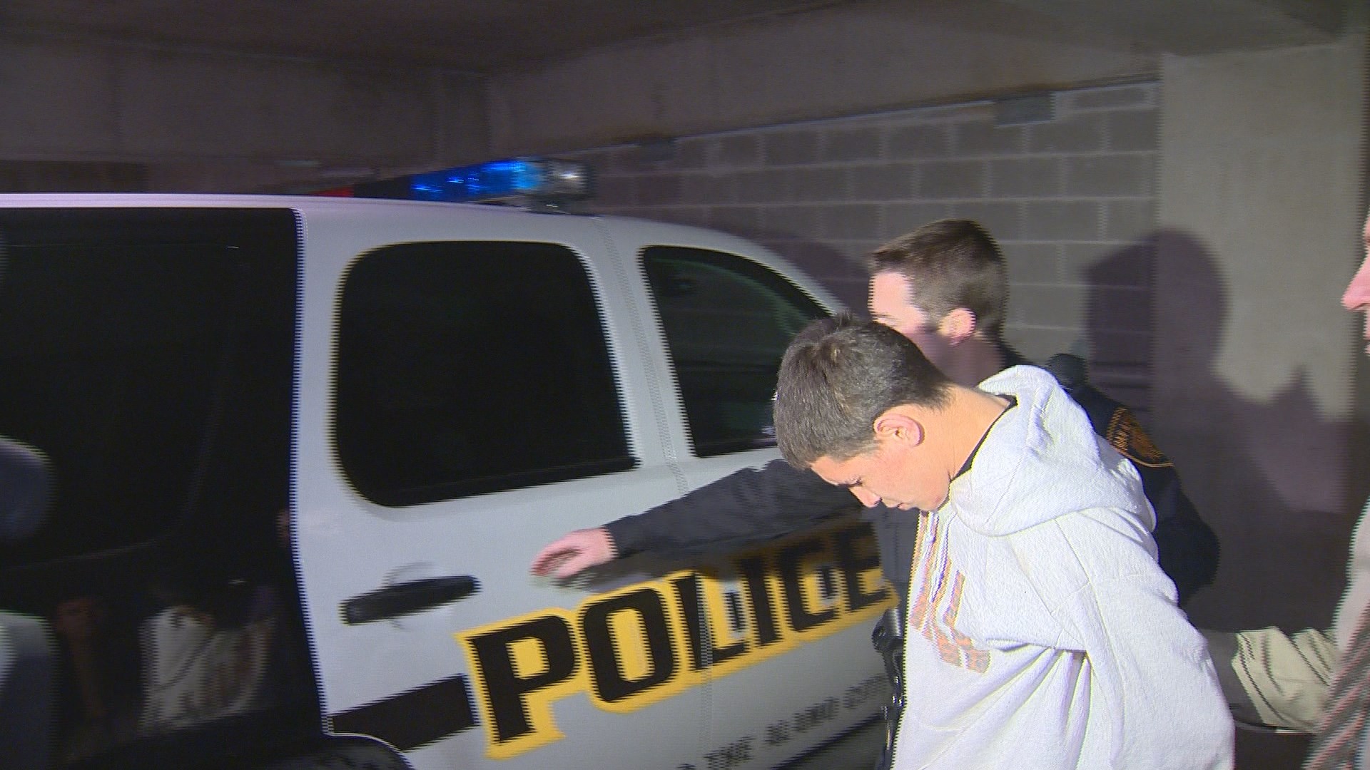 Teen suspected in Navy veteran's murder in custody | kens5.com