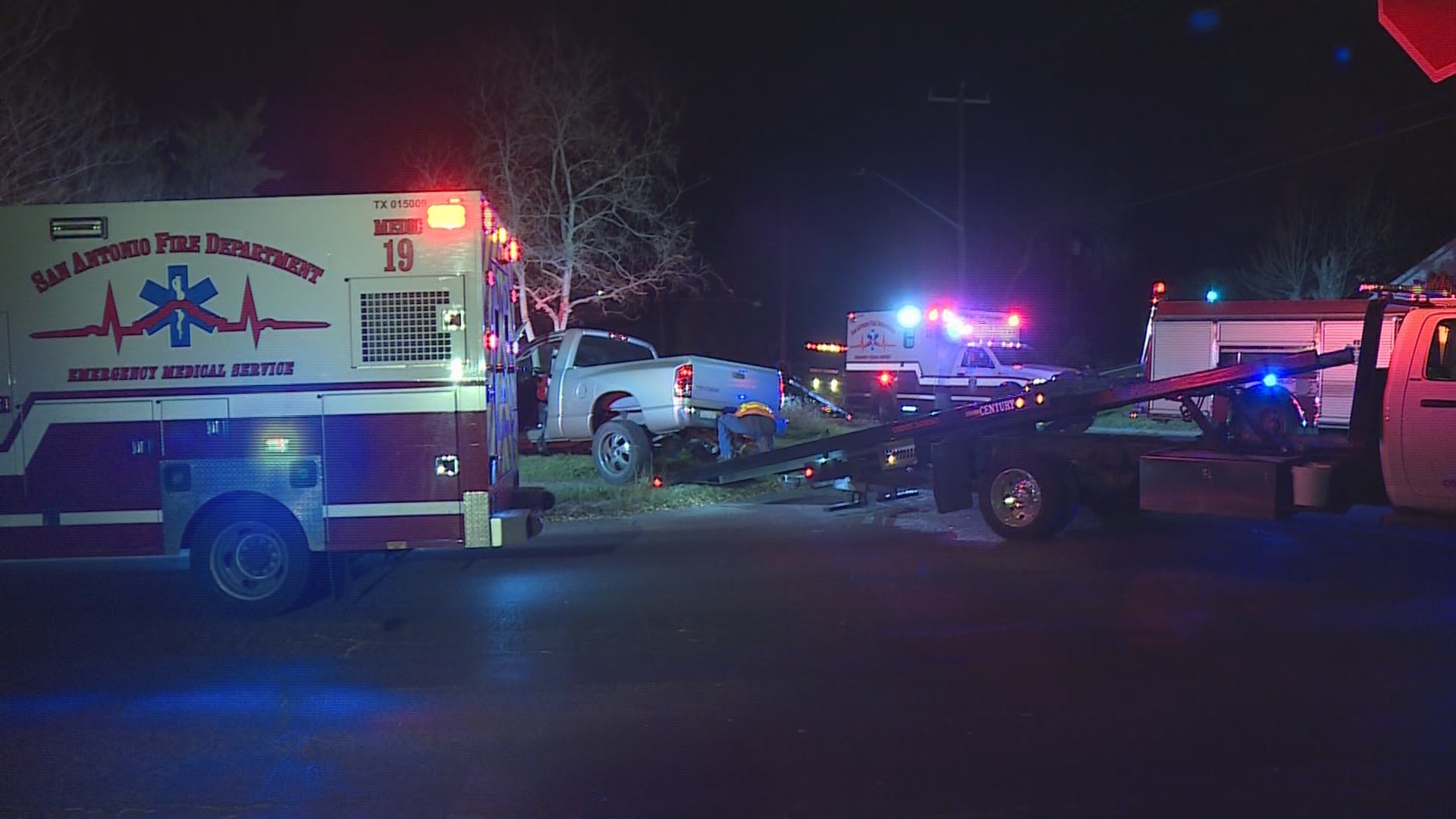 Three injured in northwest-side 'brake failure' crash | kens5.com