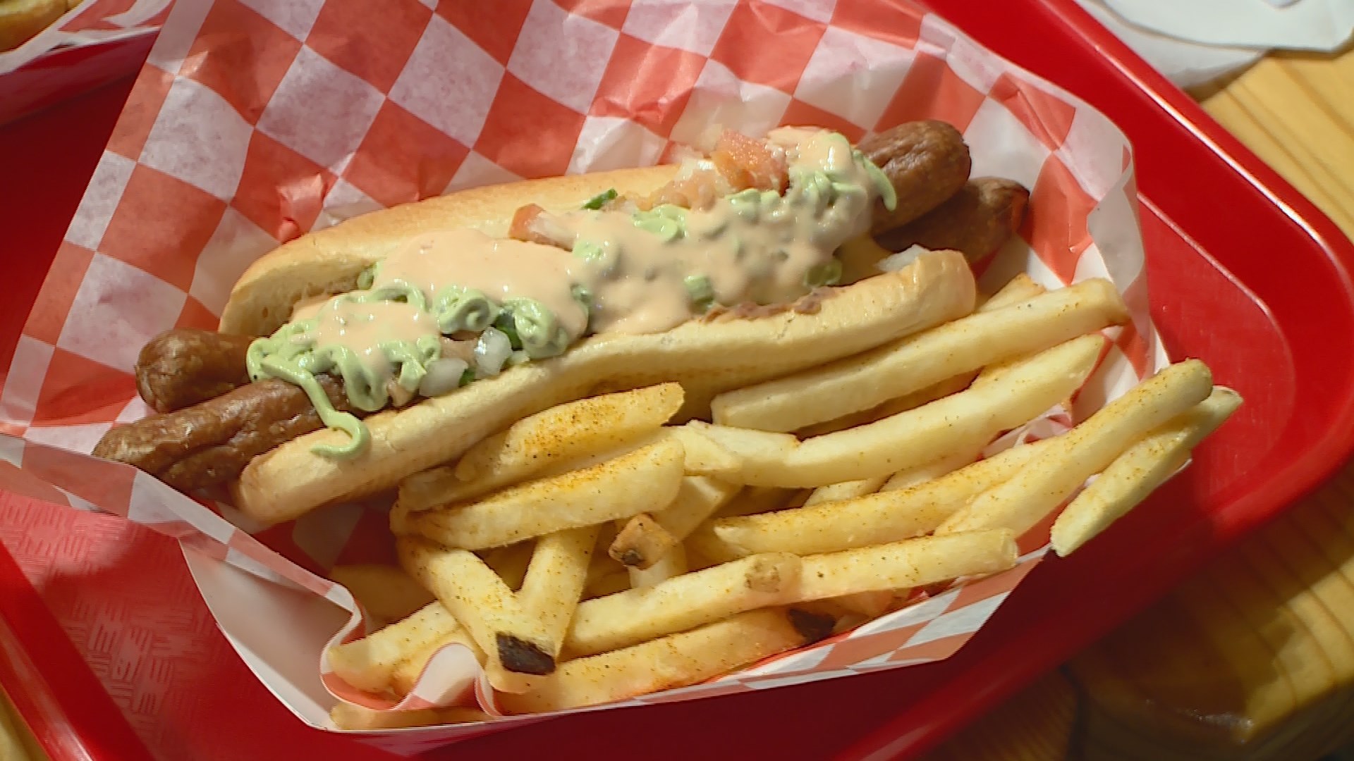 Neighborhood Eats: Mad Mack's brings the old-fashioned flavor! | kens5.com