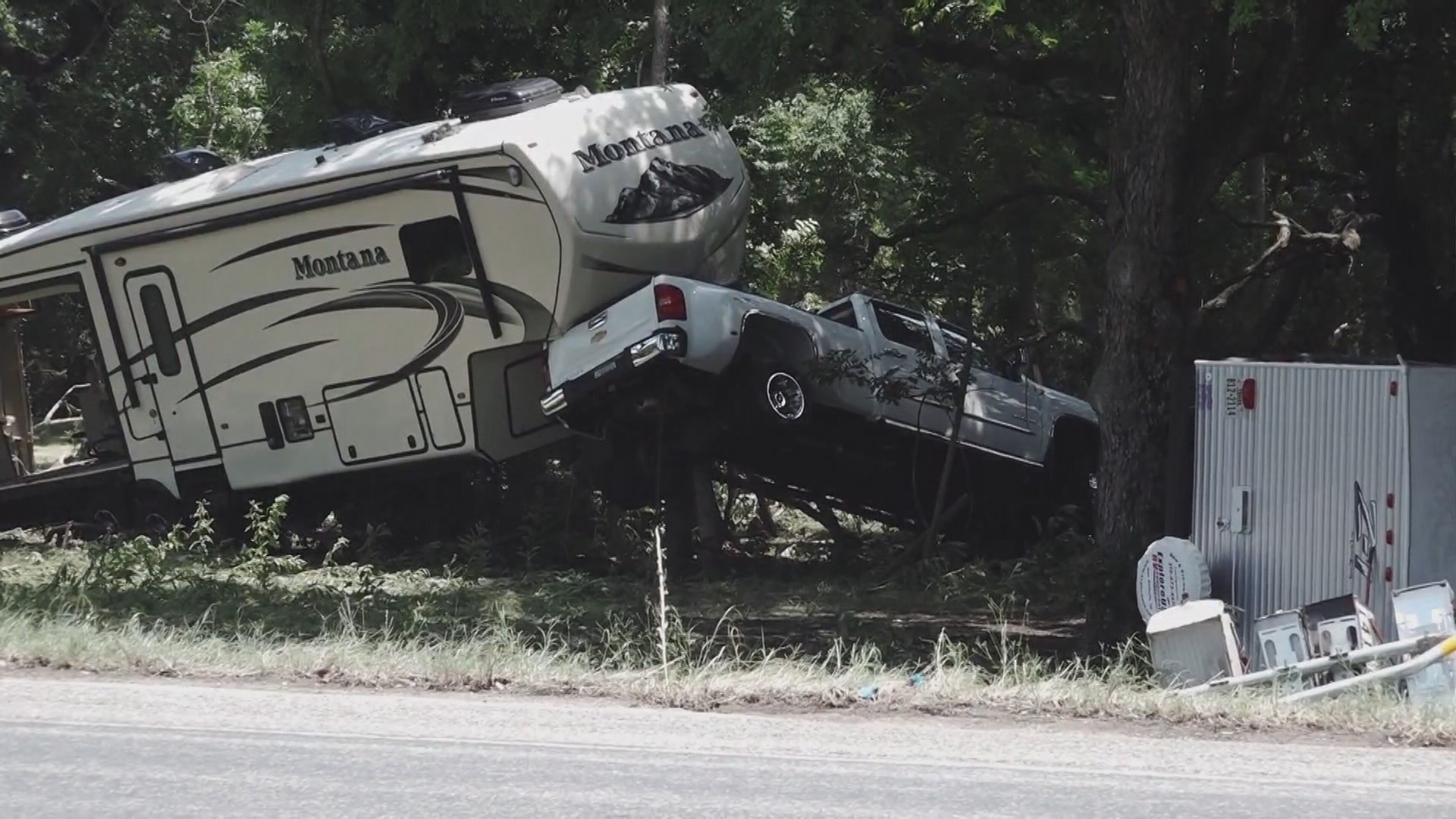 Bandera recovering from flood damage, rescues | khou.com