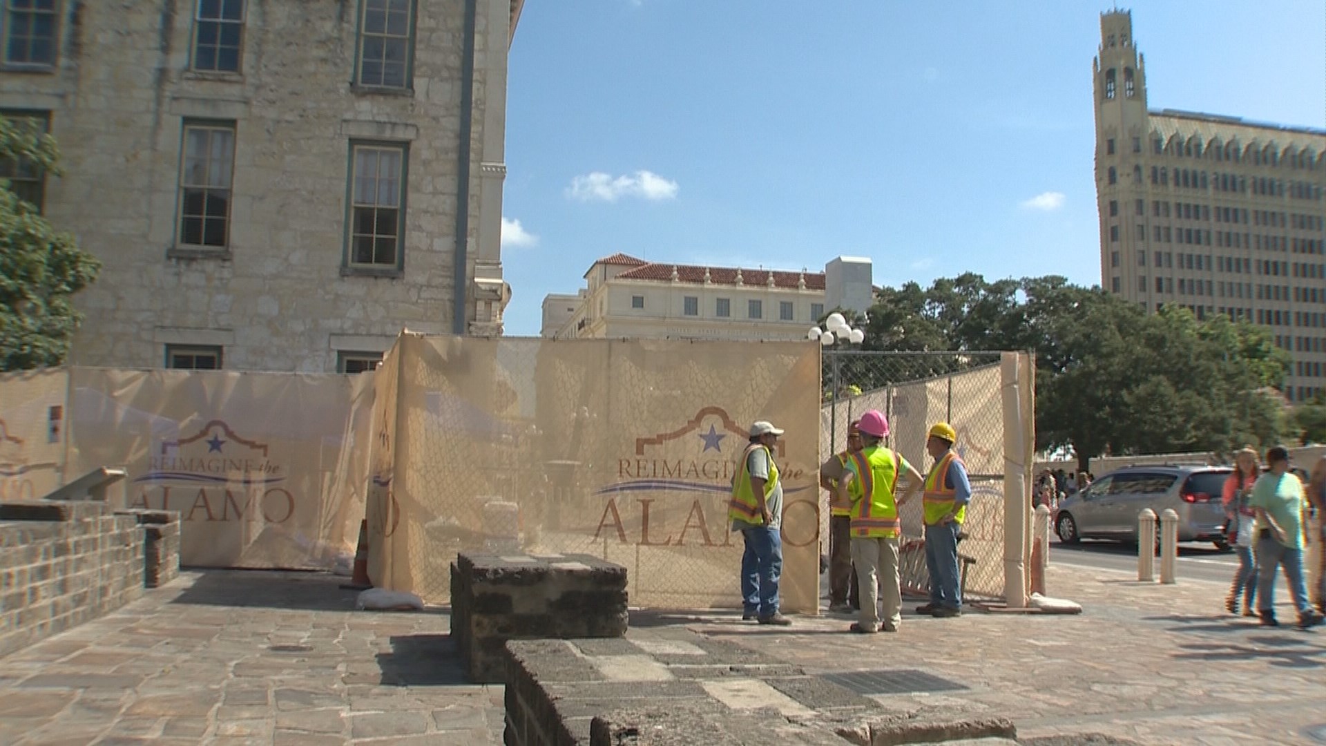 Archaeologists display hundreds of newly found Alamo artifacts | khou.com