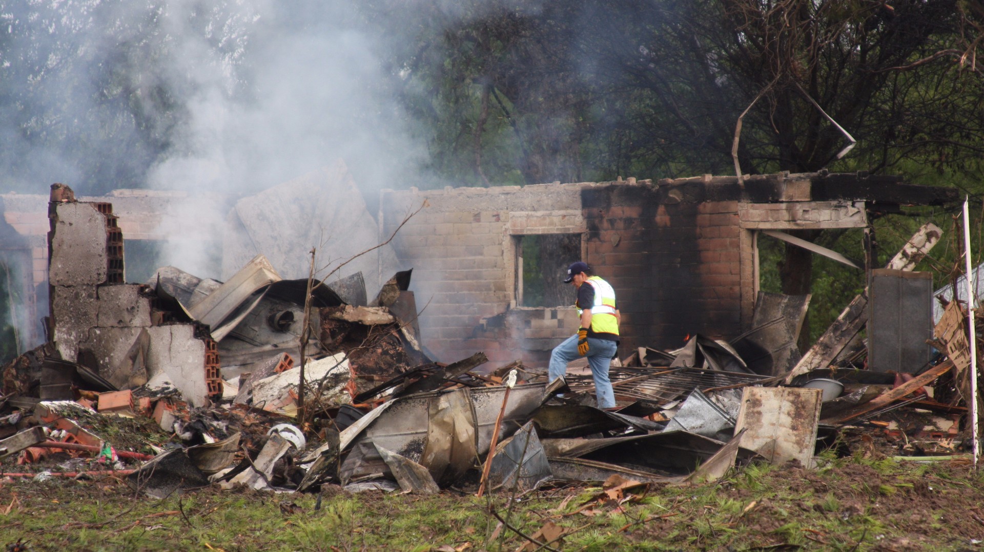 1st lawsuit filed in deadly Quemado explosion involving Takata airbags ...