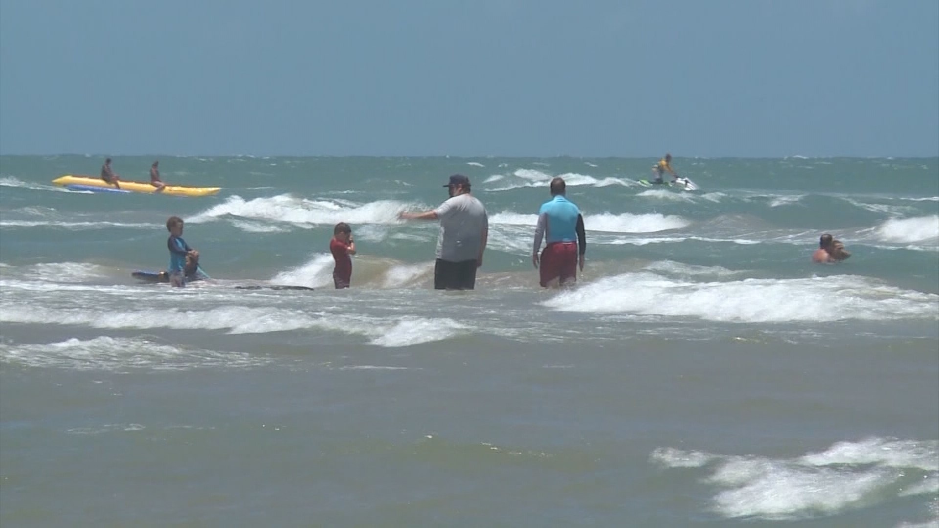 Health officials warn of fecal bacteria in some Texas beaches | kvue.com